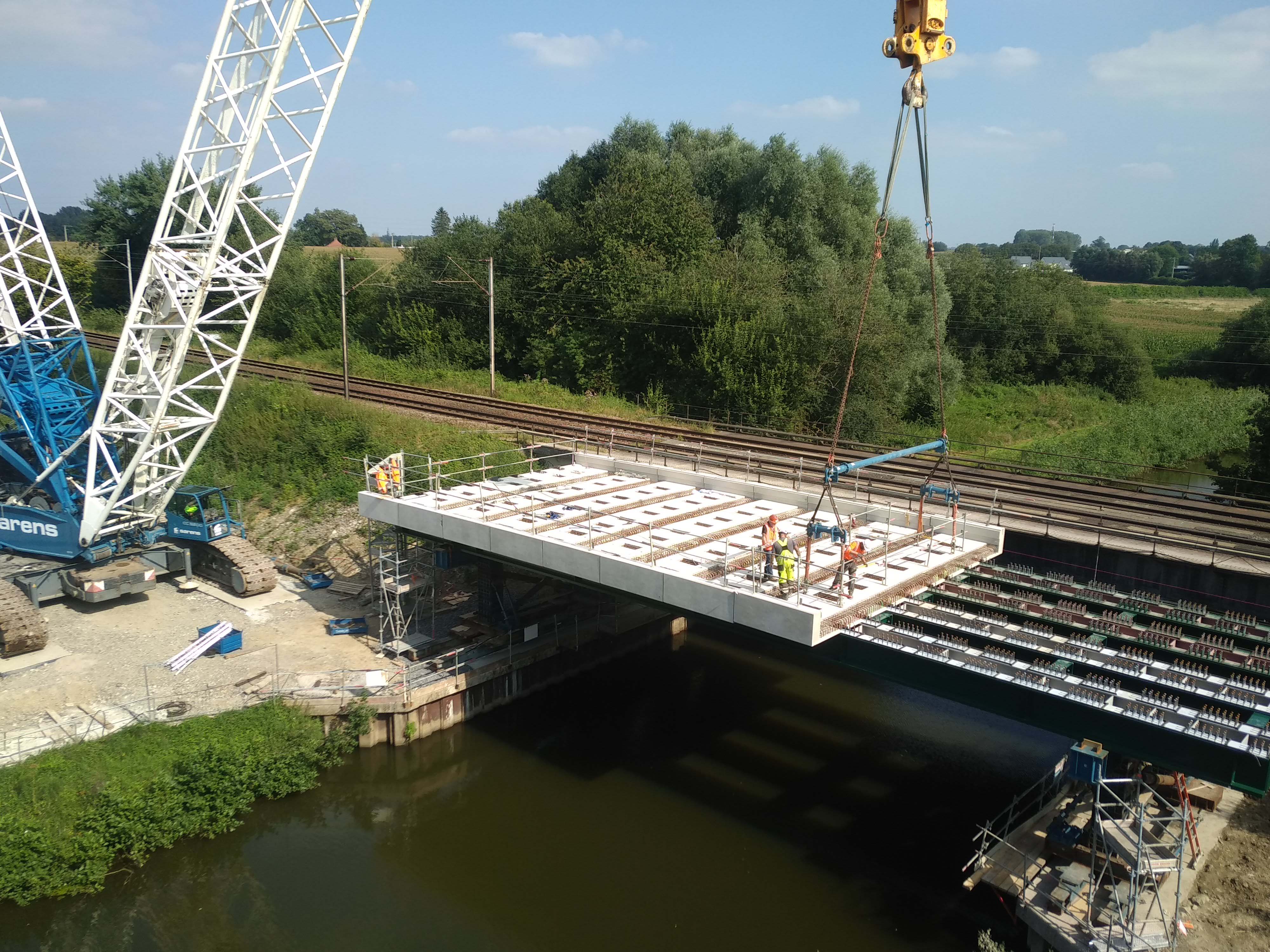 Un pont-rail doté d'un tablier en béton préfabriqué | Éditions RGRA