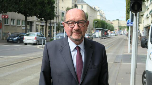 Philippe Duron chargé d'une mission sur le modèle économique des ...